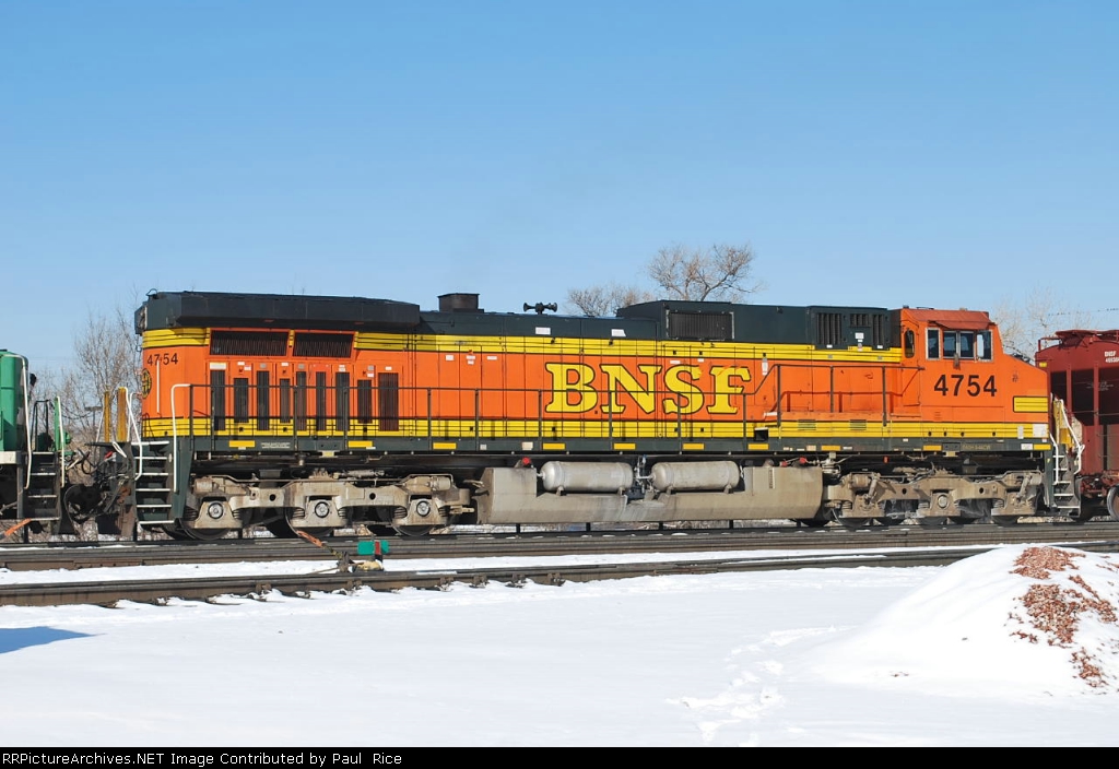 BNSF 4754